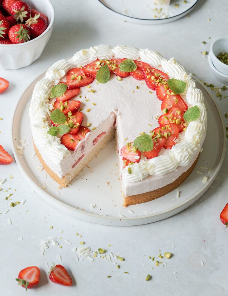 Erdbeer-Skyr-Torte - Stina Spiegelberg